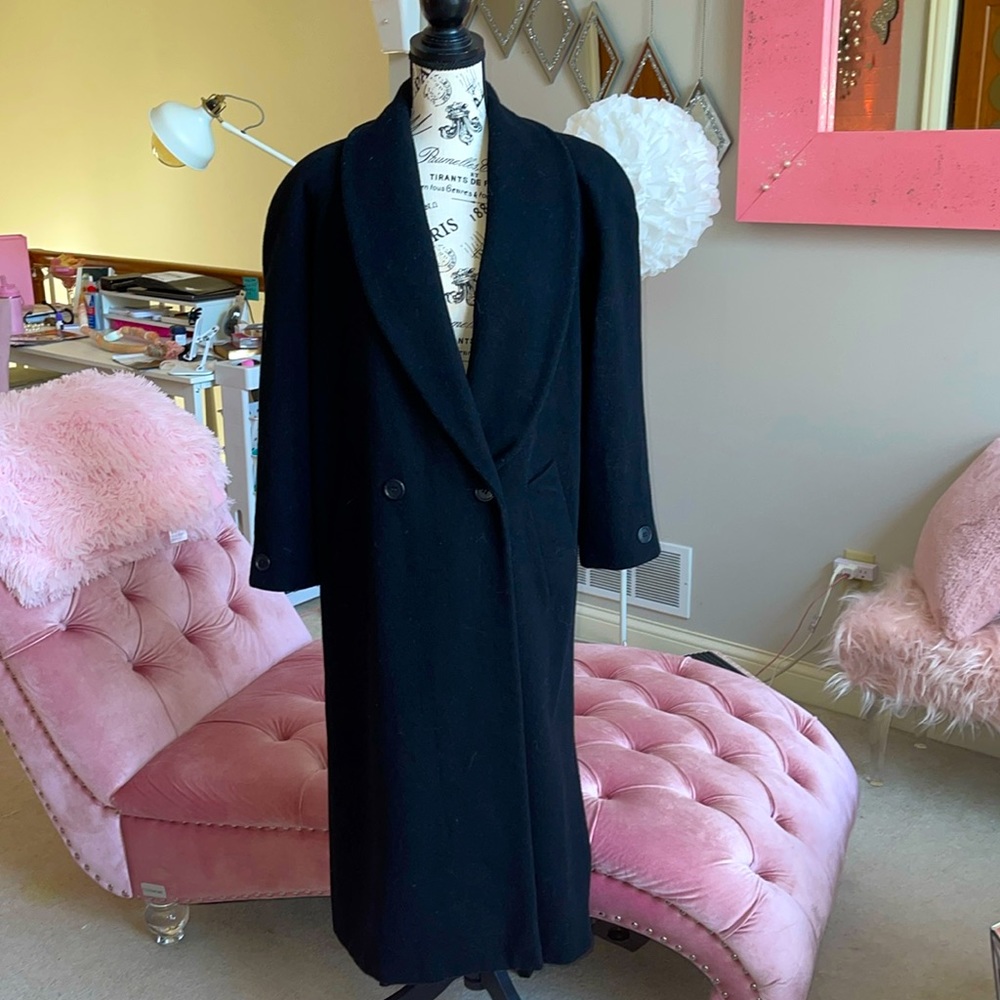 Long Black Luxurious Coat Designed By Jones New York - Gem